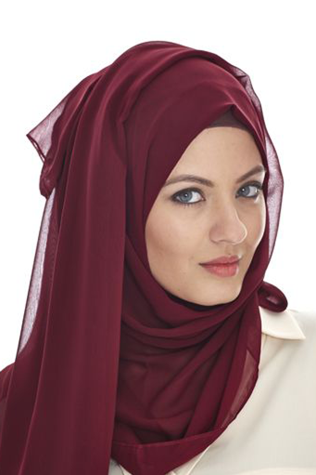 Modern and Stylish Hijab Wrap Ideas (for Women with Oval Faces)