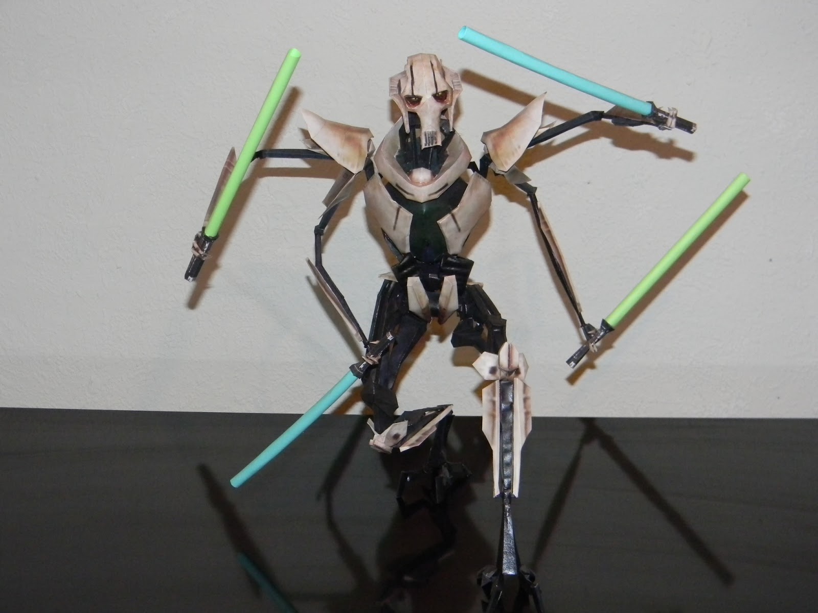Paperbros: General Grievous STAR WARS Papercraft