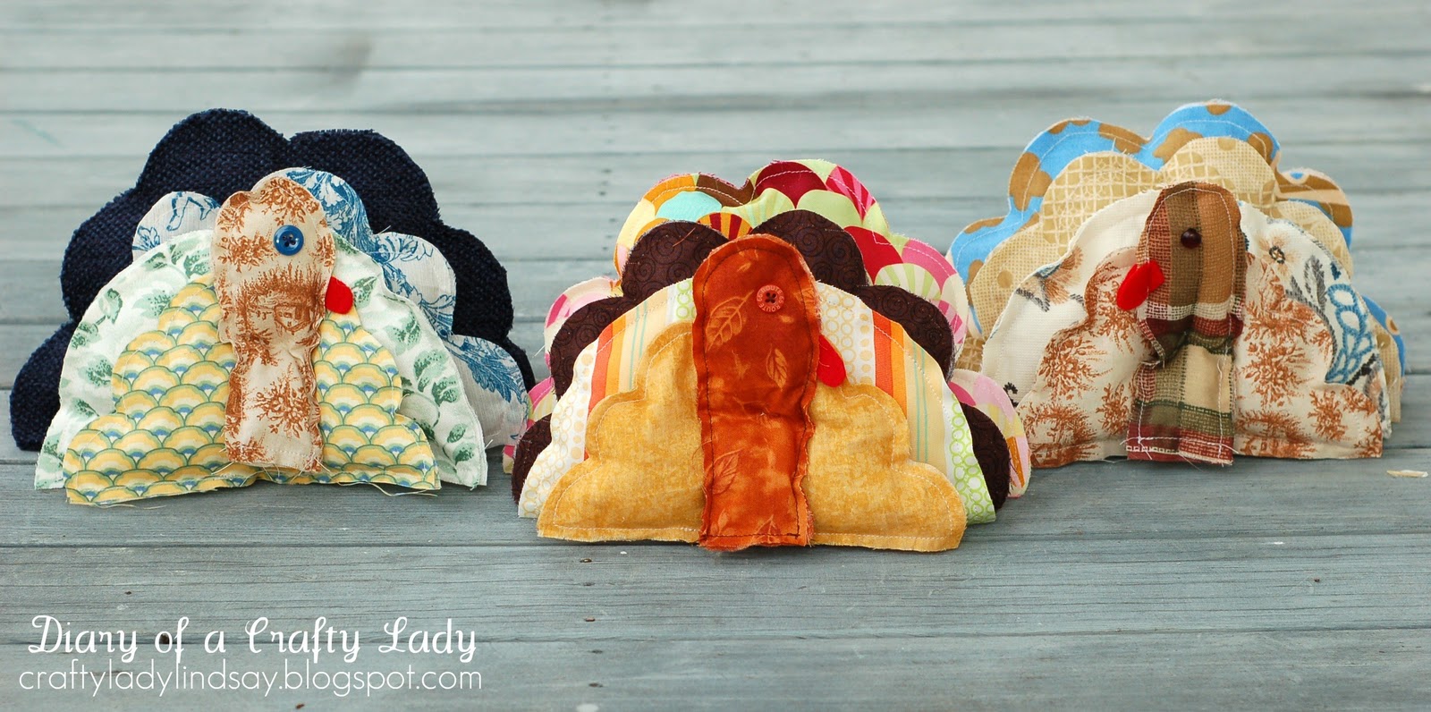 Diary of a Crafty Lady: Scrappy Fabric Turkey {Tutorial}