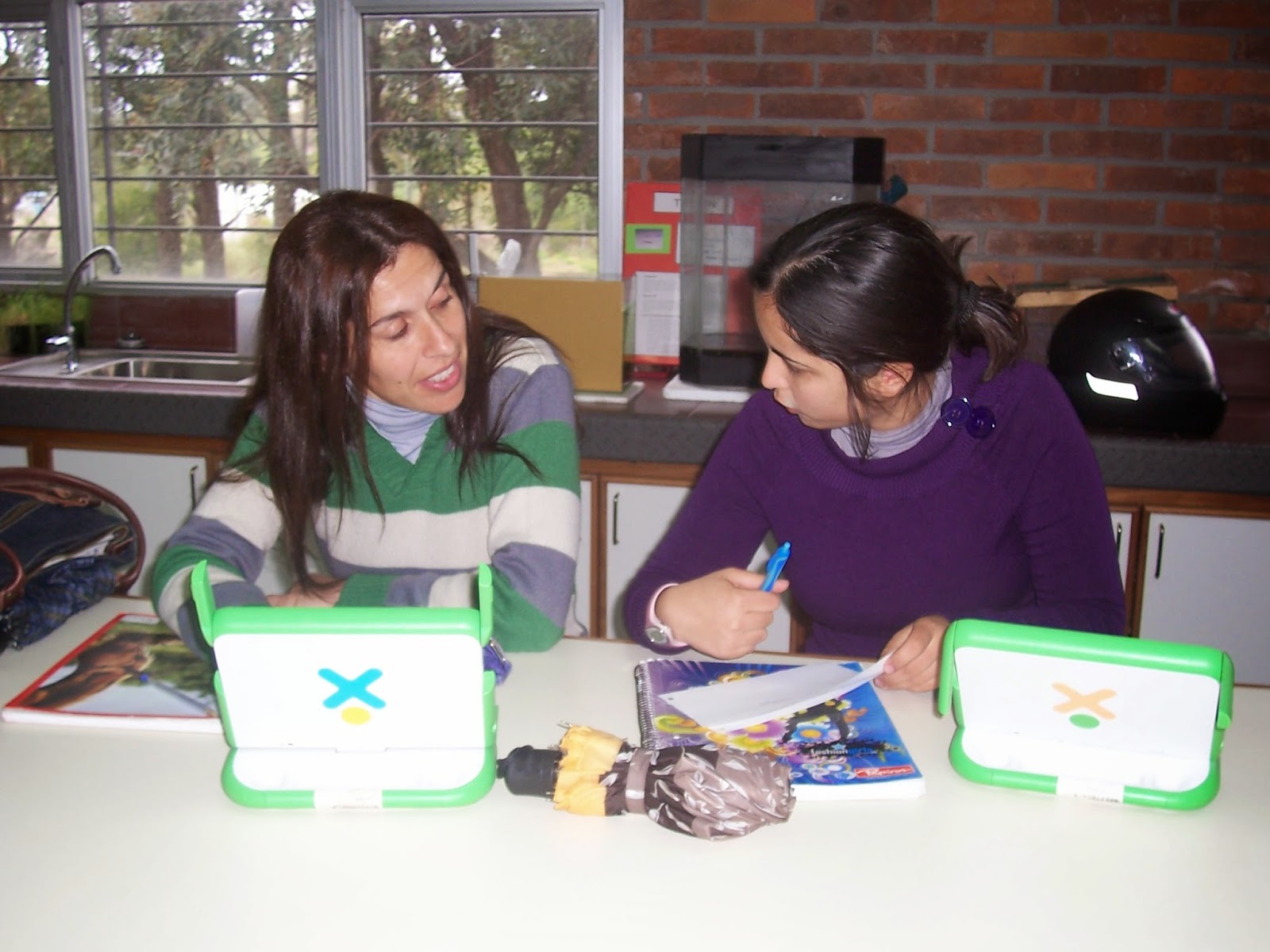 Estudiantes digitales: Estudiantes y profesores trabajando con ...