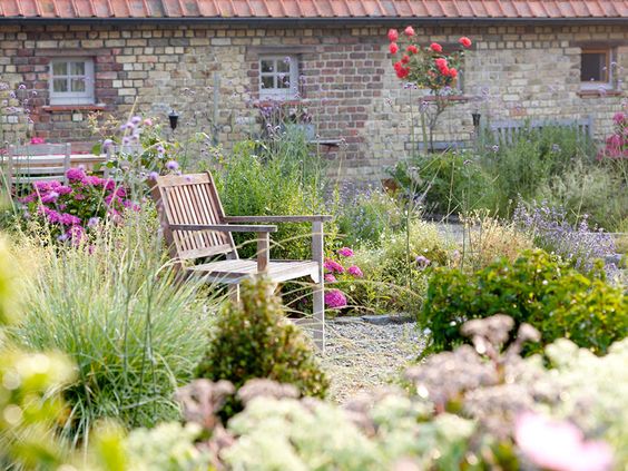 April's garden: A vidéki angol kertek 8 elengedhetetlen jellemzője / 1.rész