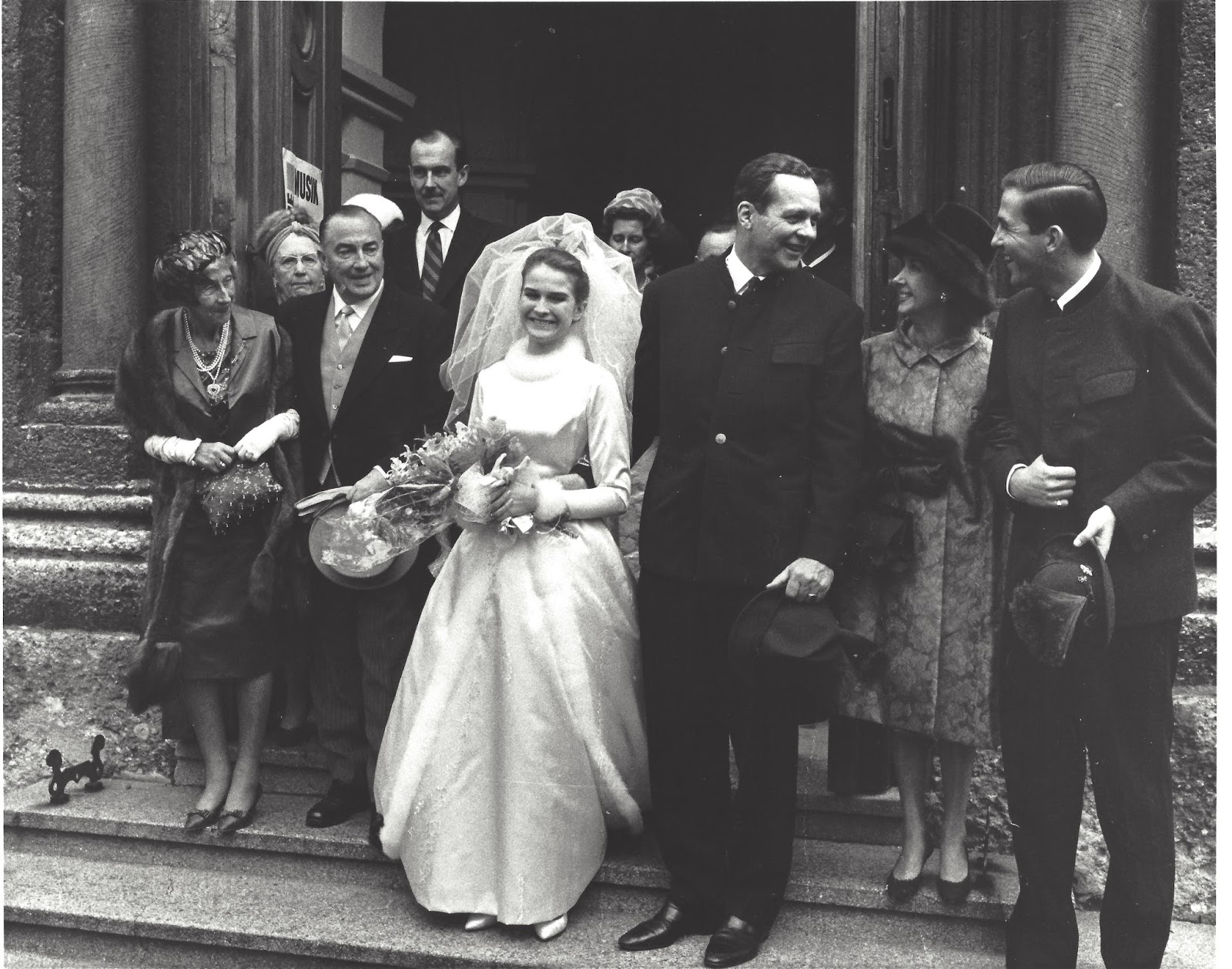 Royal Musings: Hanover brides and the Queen Charlotte's bridal crown