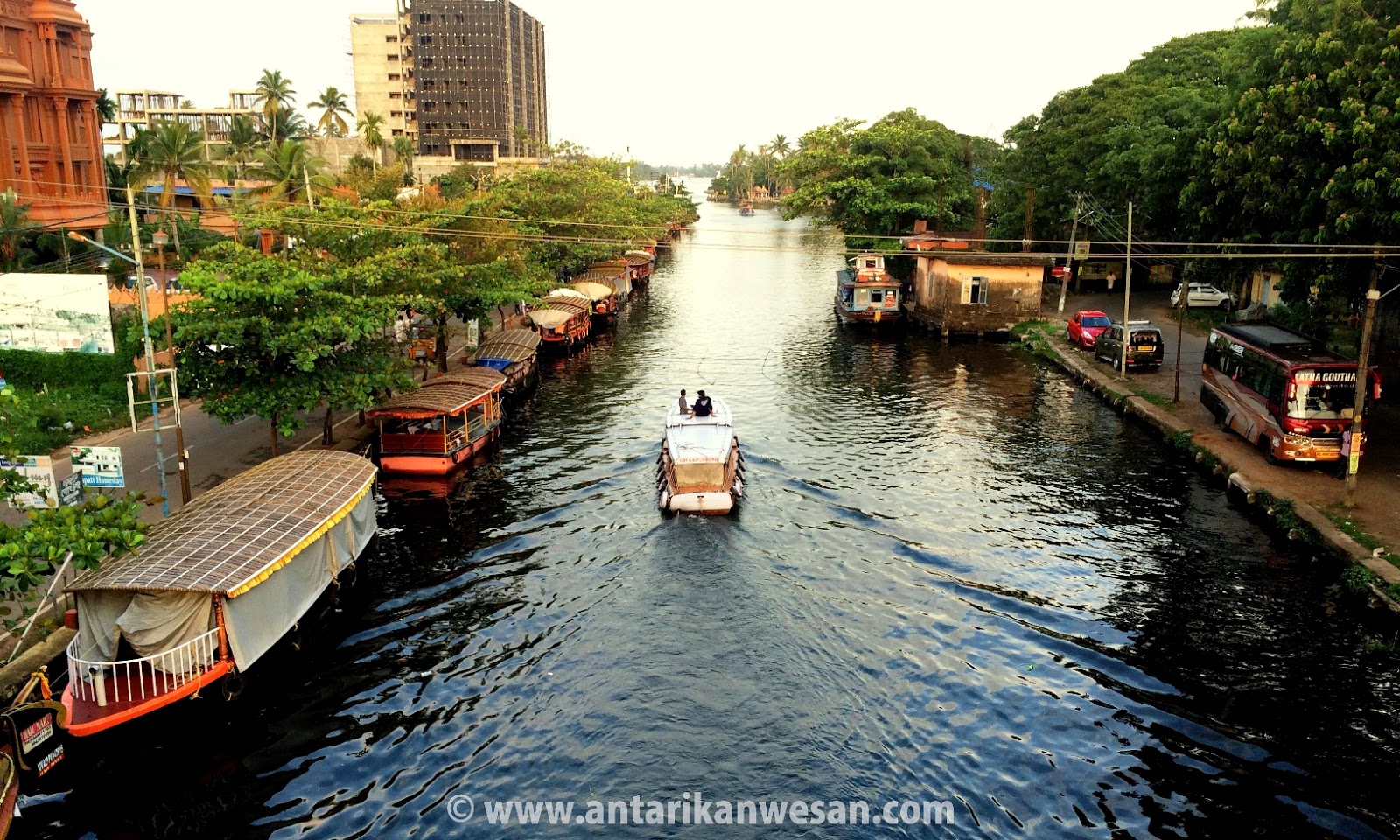 11 Pictures from the Sunset Cruise on the Alleppey Backwaters