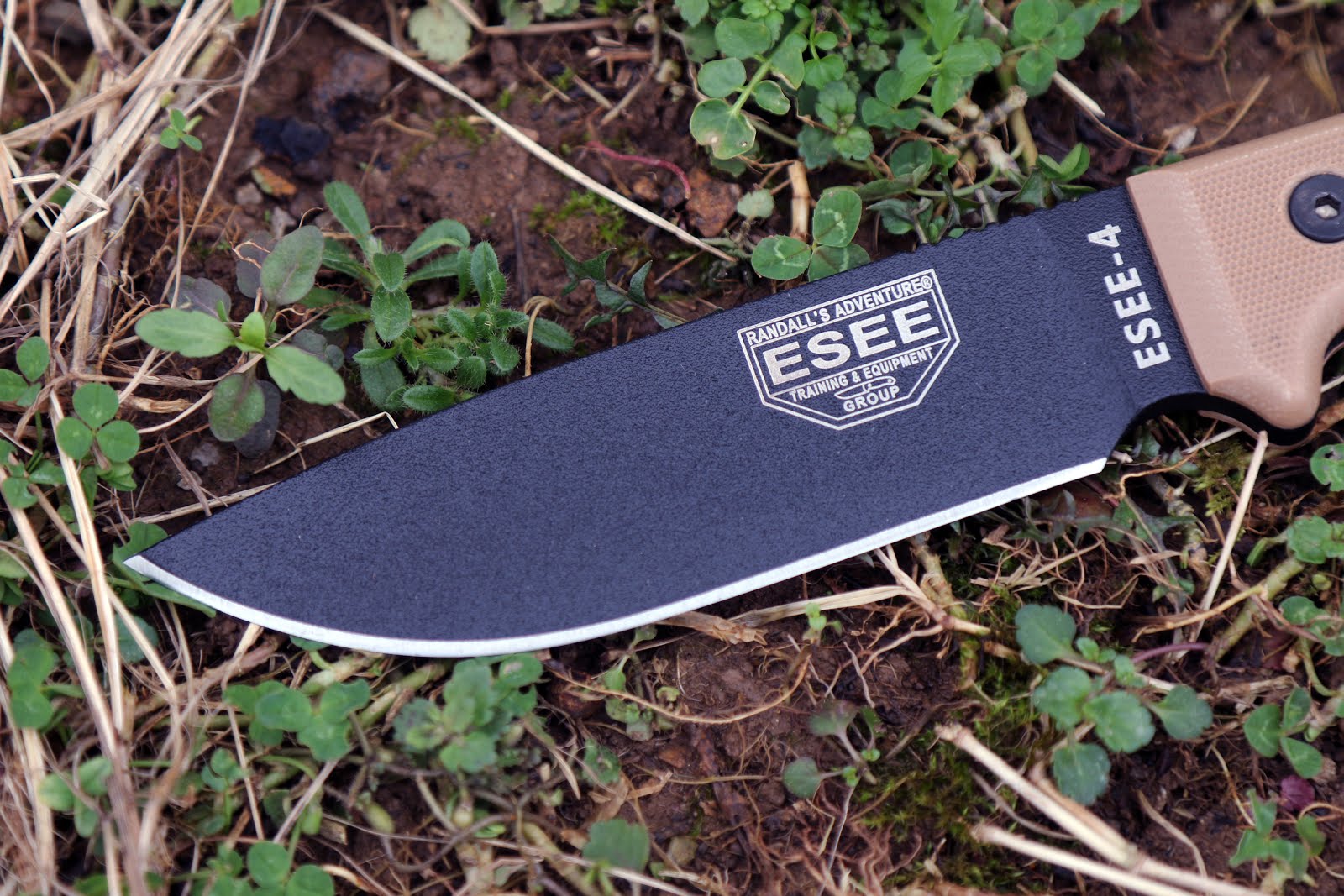 Tactical Gear: ESEE 4P with Coyote Brown G10 Handle