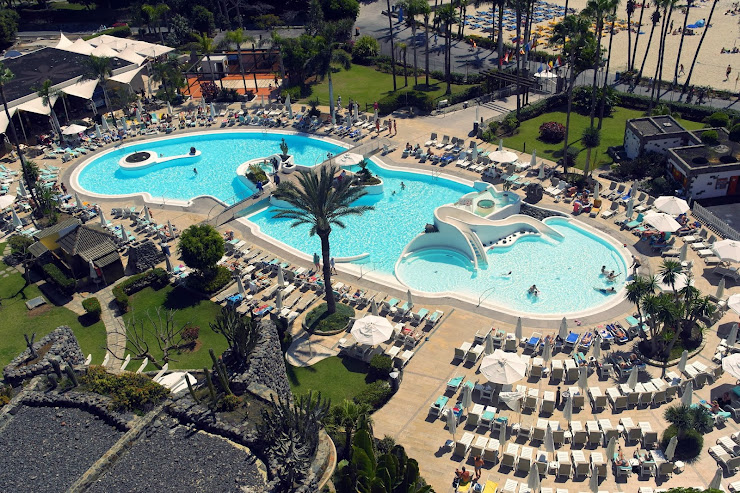 flying forever: Anfi Beach Club resort