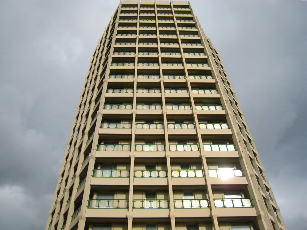 Teh Viscount's London: Tower blocks: Bracknell's Point Royal