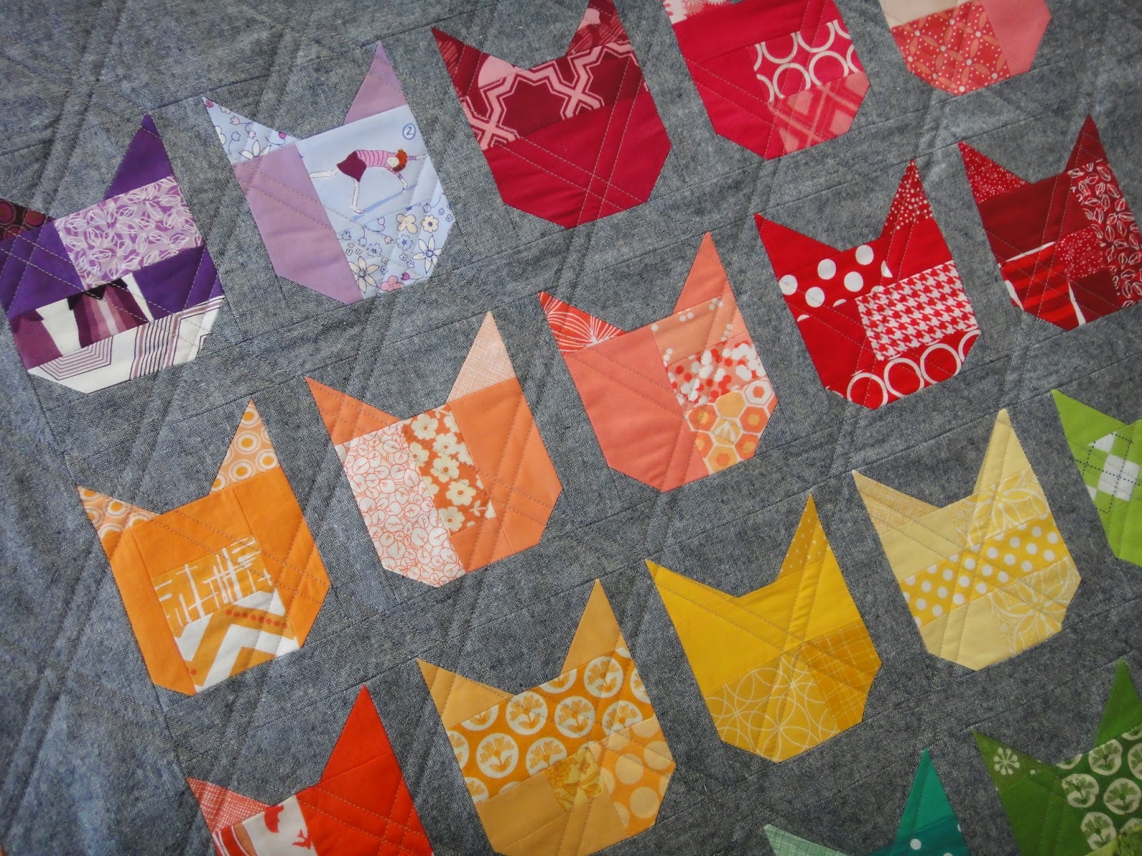 A Blue Sky Kind of Life: Catty Kitty quilt: A finish!