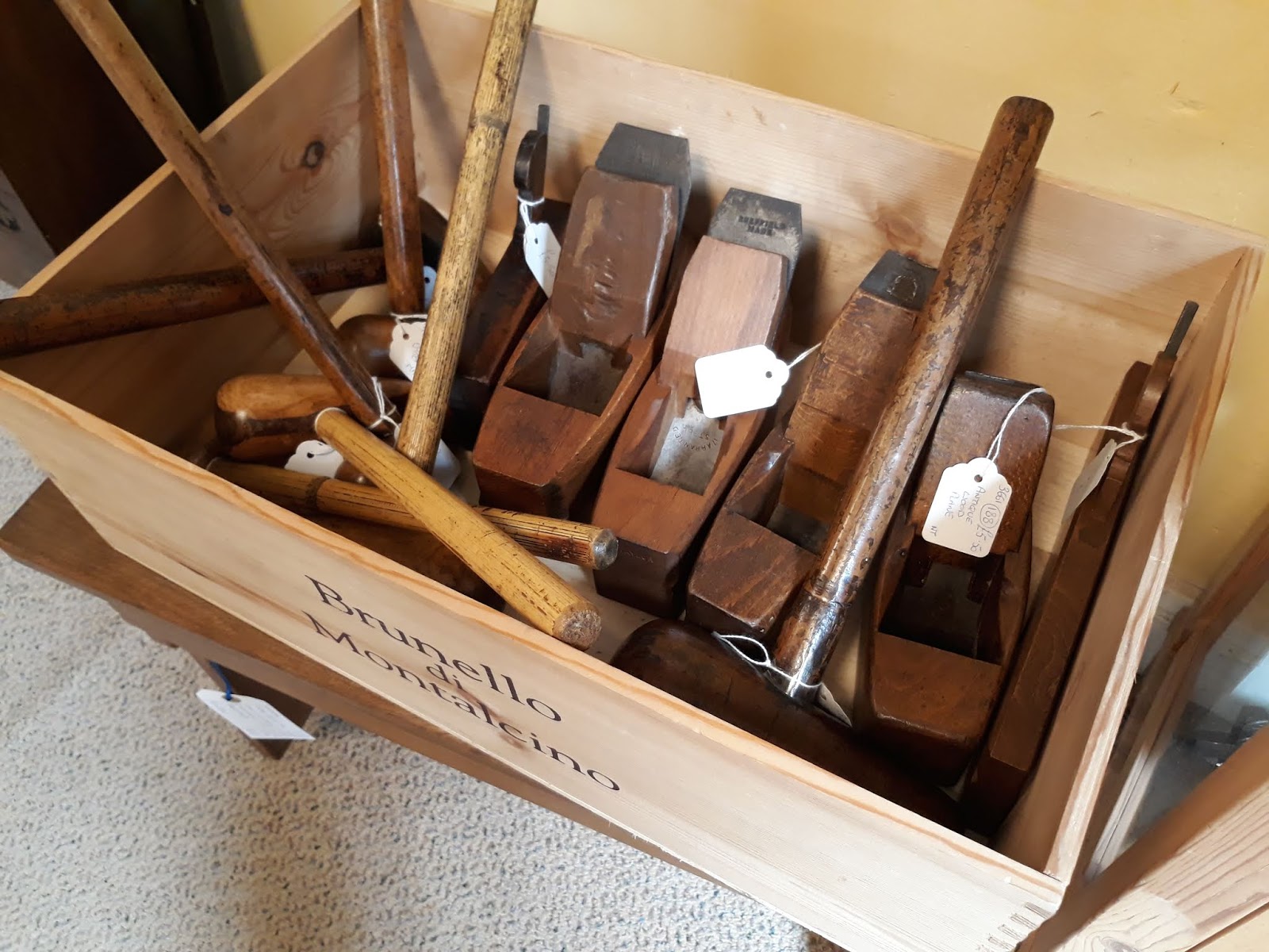 David Barron Furniture: Hemswell Antique Centre