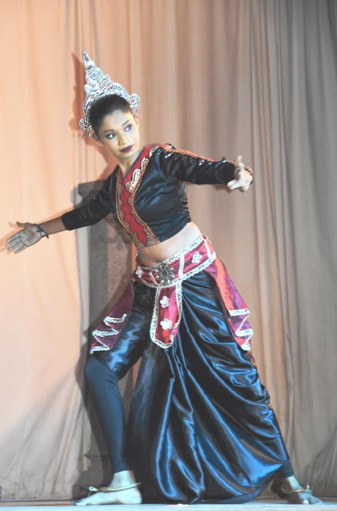 Kumbuk Pokuna Lodge: Udarata Natum