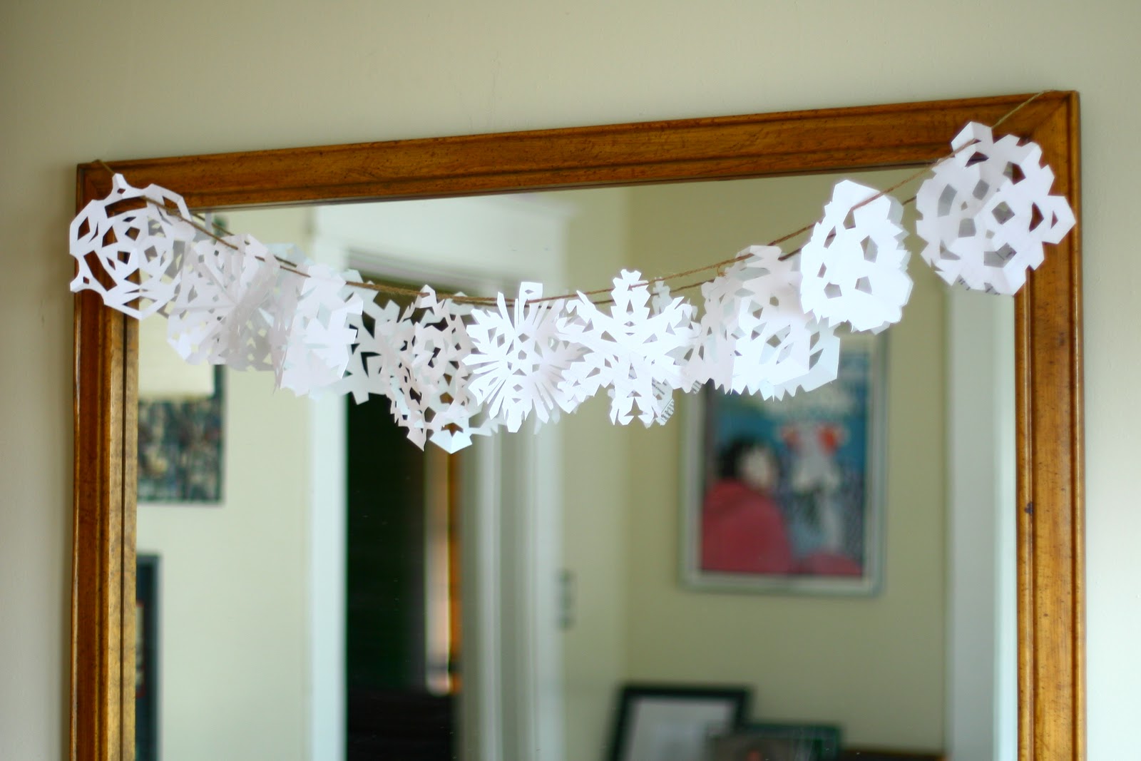 Rare Bird: DIY Snowflake Garland