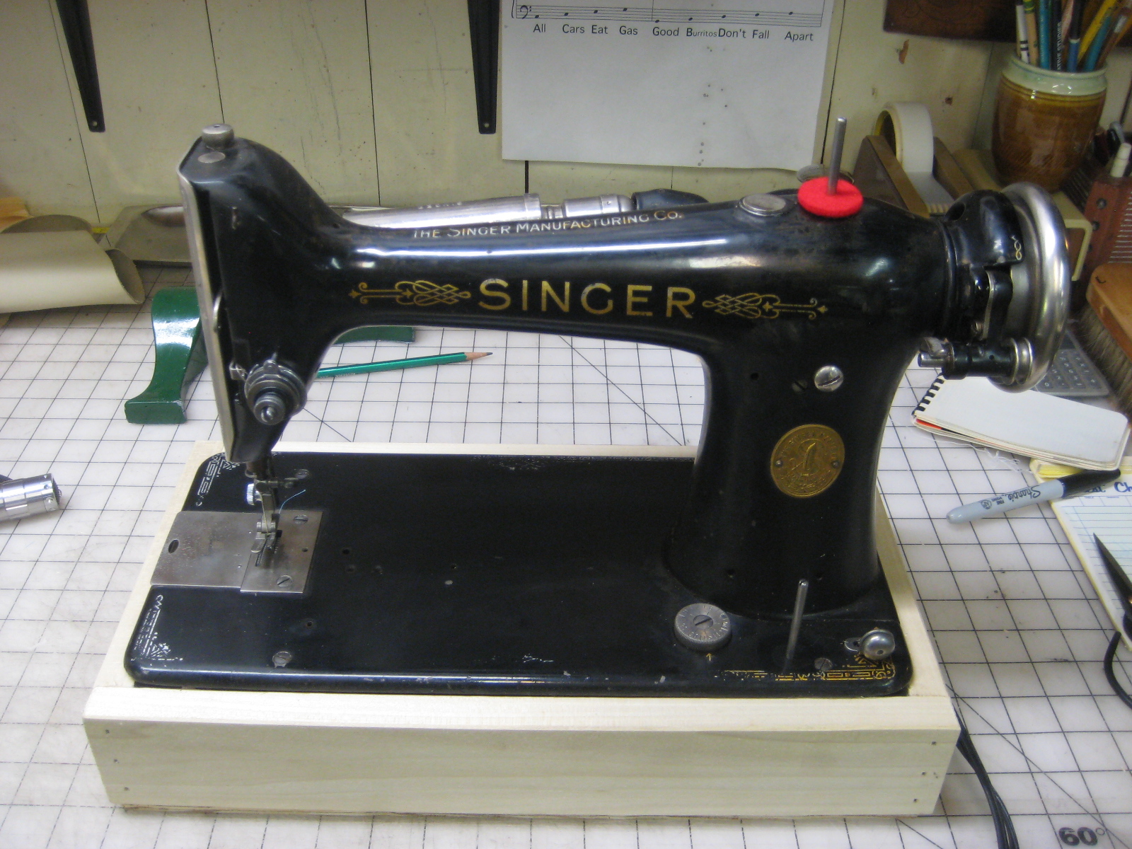 MI Vintage Sewing Machines: Singer 101 (1952)