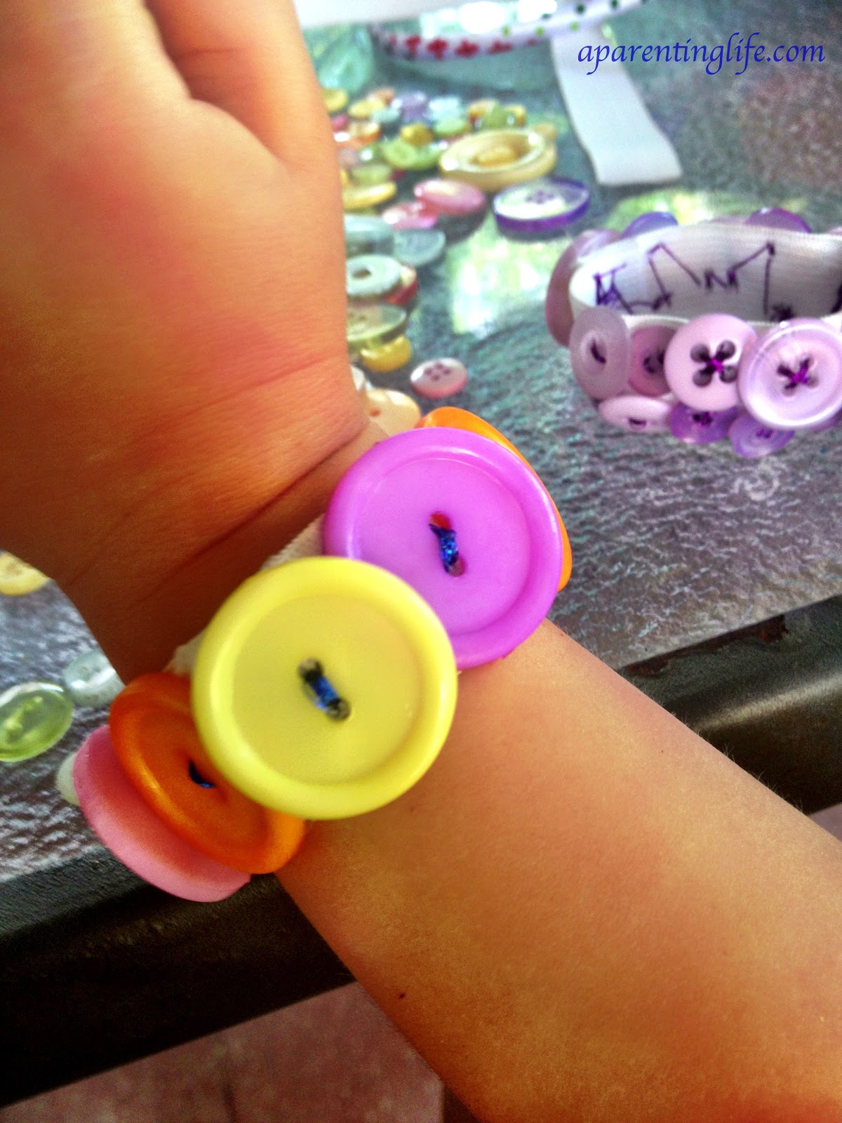 A Parenting Life: Quick and Easy Button Bracelets