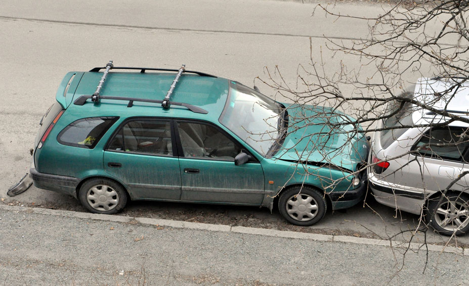 How to Deal with a Minor Road Collision - Motor Heads - Car Blog