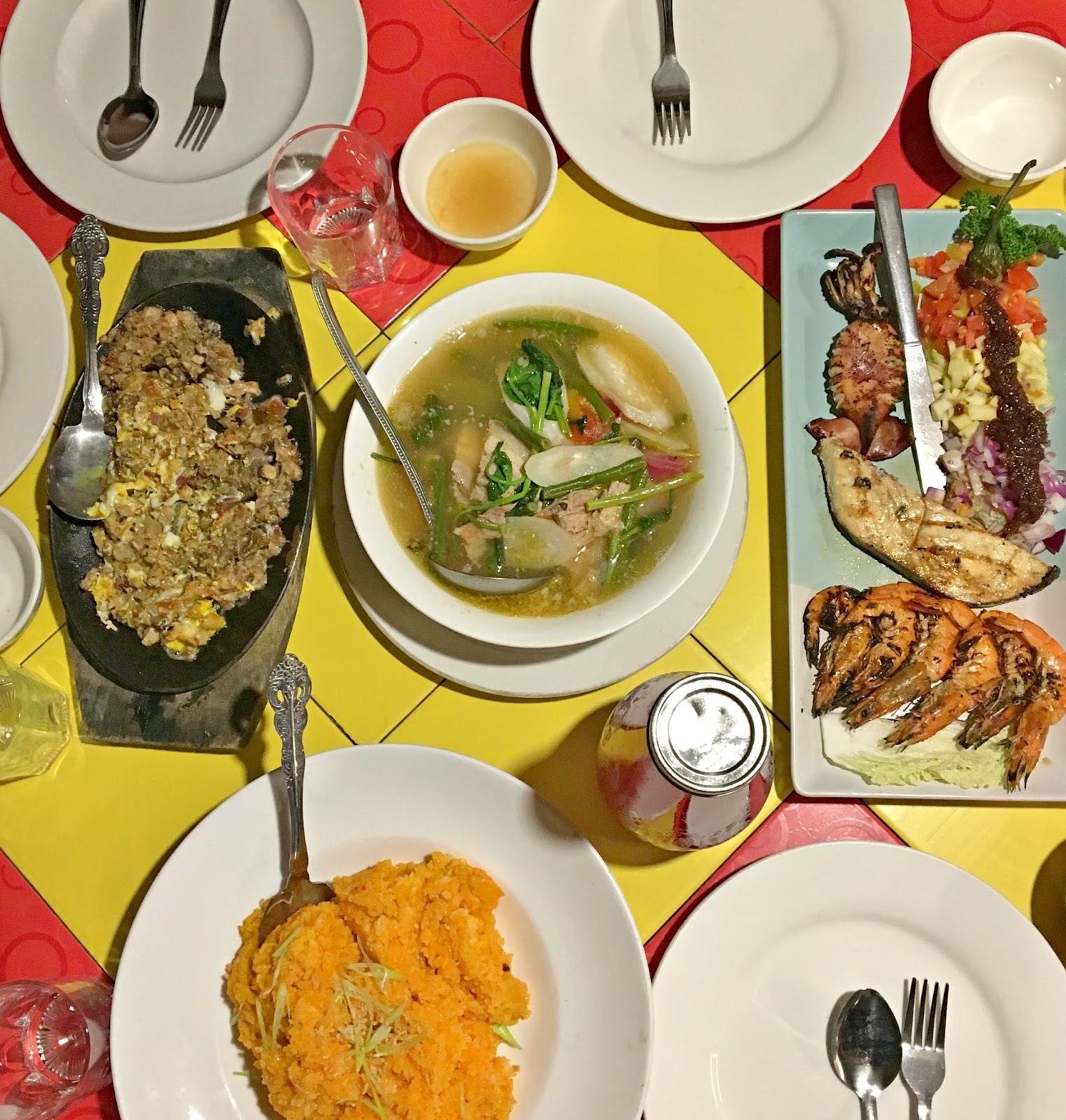 The Bandwagon Chic: A Must Try Resto Bar in Bulacan