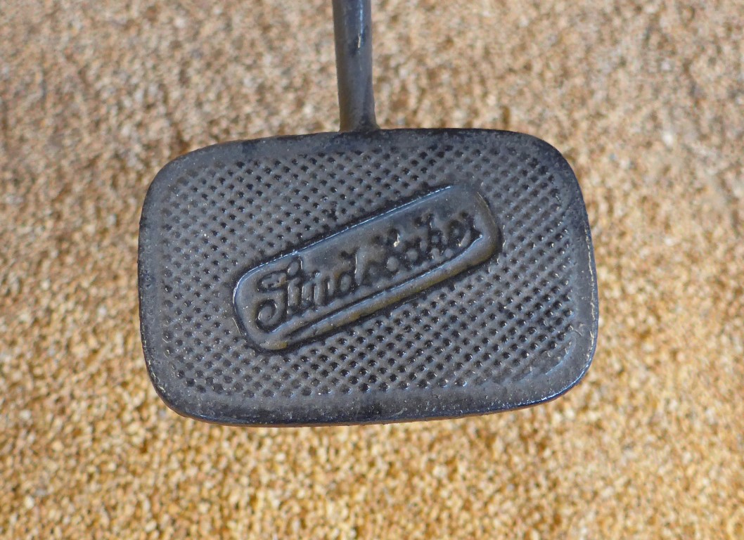 American Auto Emblems: STUDEBAKER