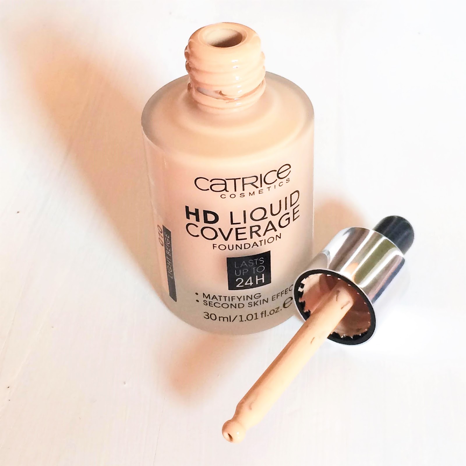 CATRICE HD LIQUID COVERAGE FOUNDATION
