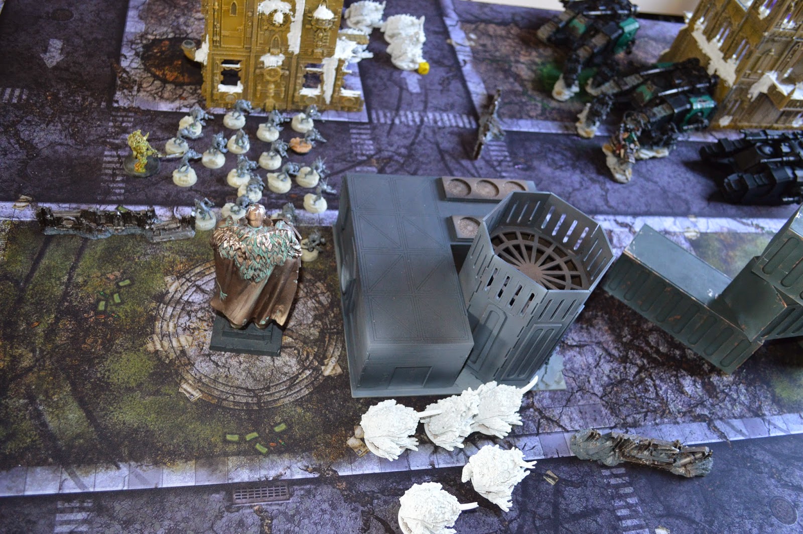 40k Brawl! Spawn over-run! Sons of Horhey Vs Chaos Emperors Will, Purge ...