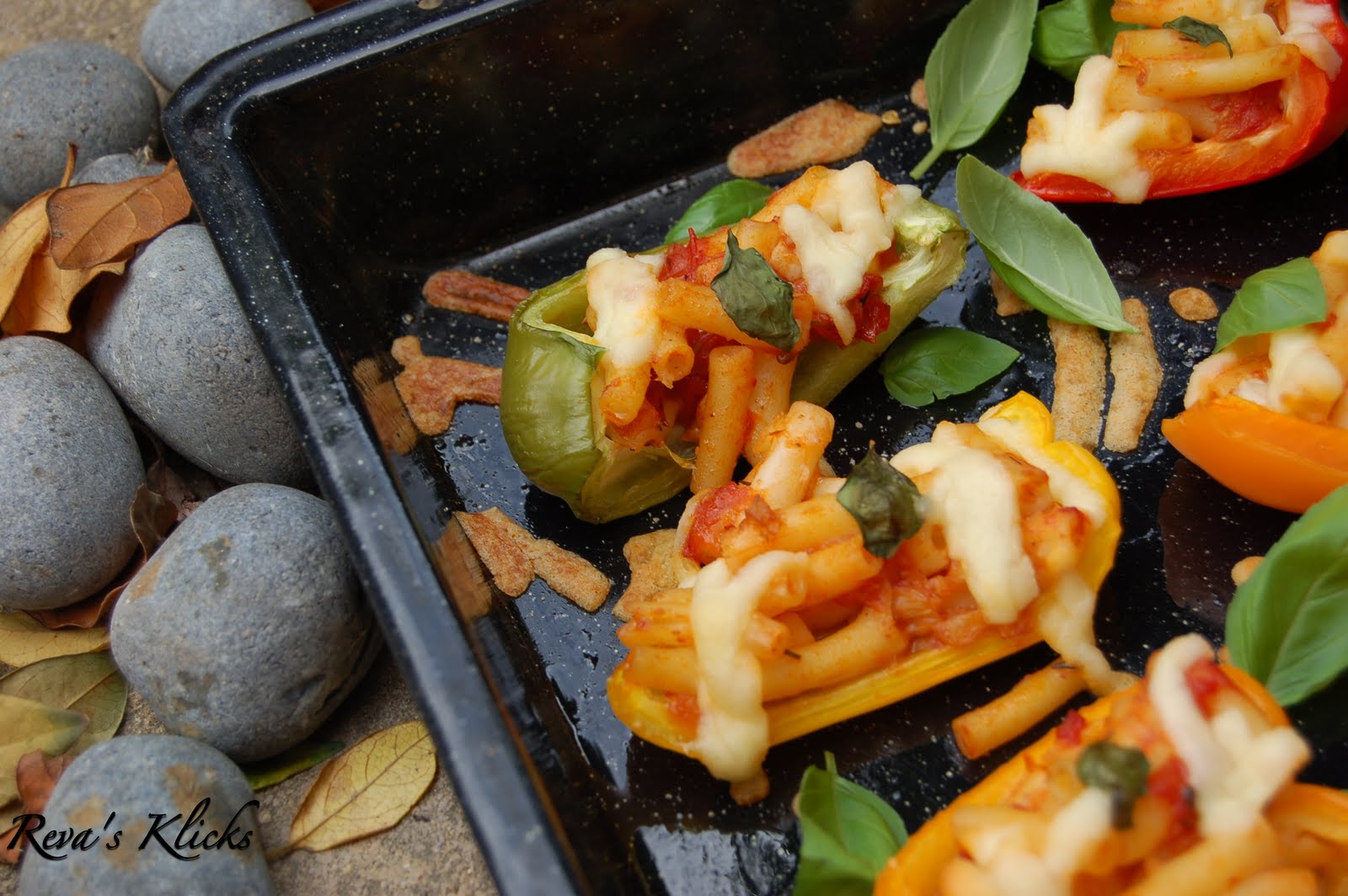 Kaarasaaram: Pasta Capsicum Pockets