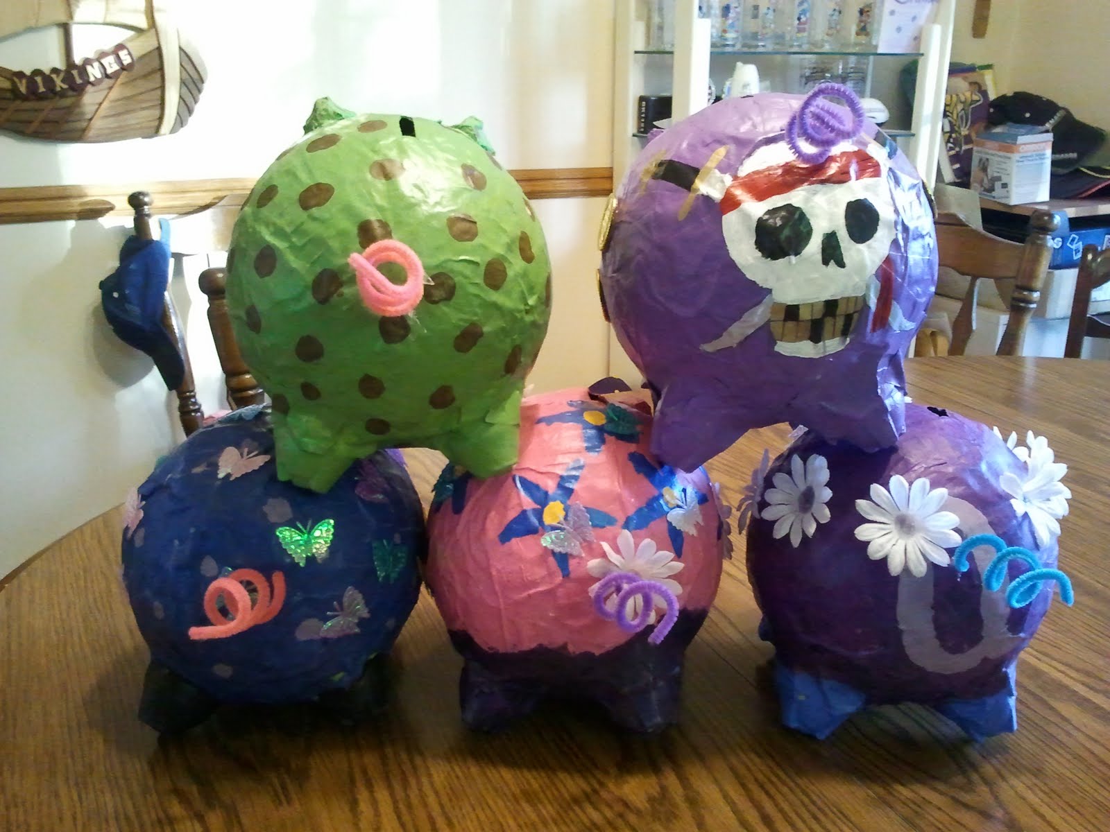 Crafting Creations by Amanda!: Papier Mâché Piggies