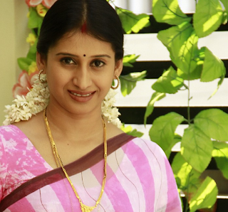 Pattusari Serial Actress Meena Kumari