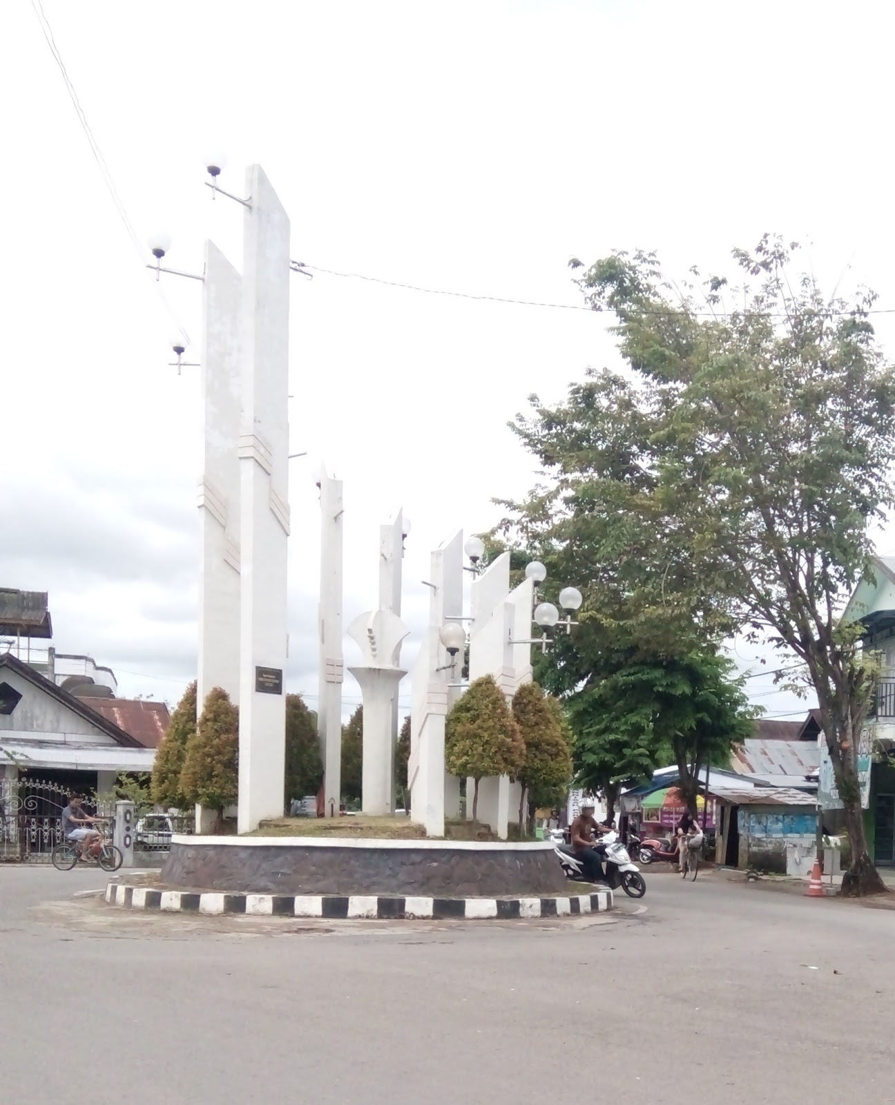 INSTAKALIMANTAN by Hanafi: TUGU-TUGU KOTA BARABAI
