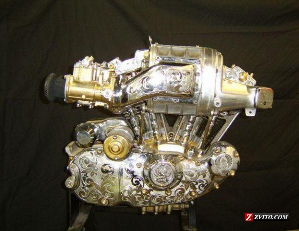 Customland: Ironhead obra de arte...