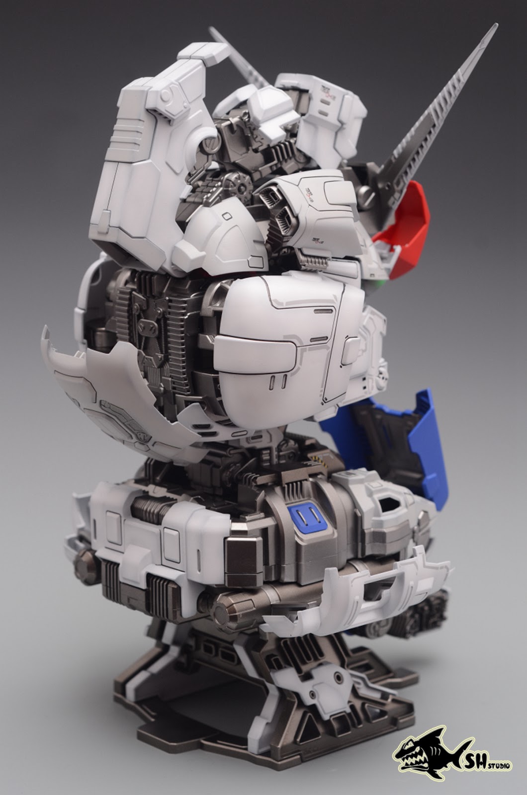 Custom Build: 1/20 Gundam GP04 Gerbera Head Display