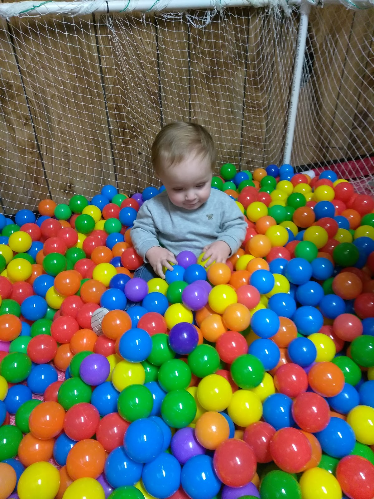 Andrew, Jonathan & Alexander: PVC Pipe Ball Pit