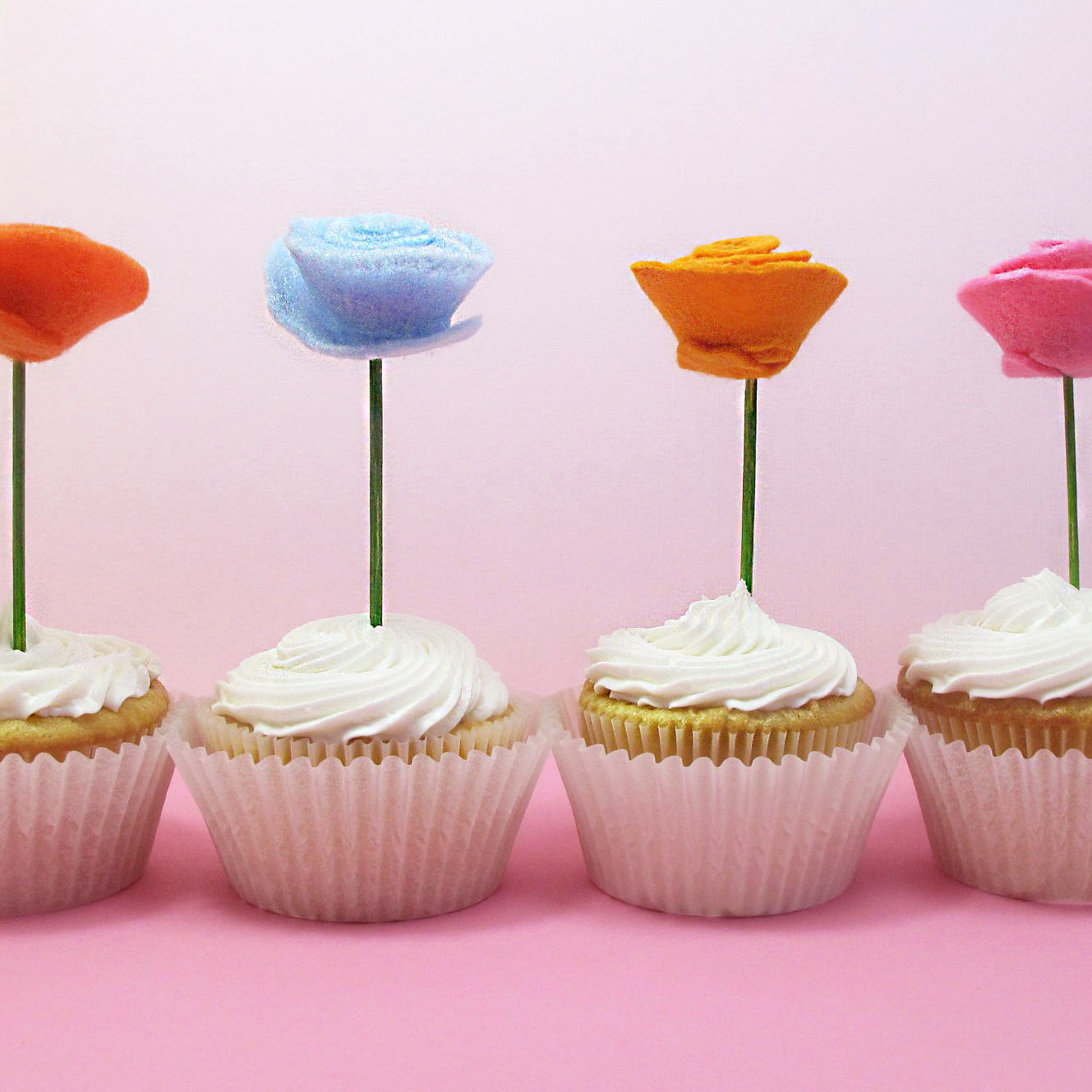 Sew Can Do: The decorated cookie's Felt Flower Toppers