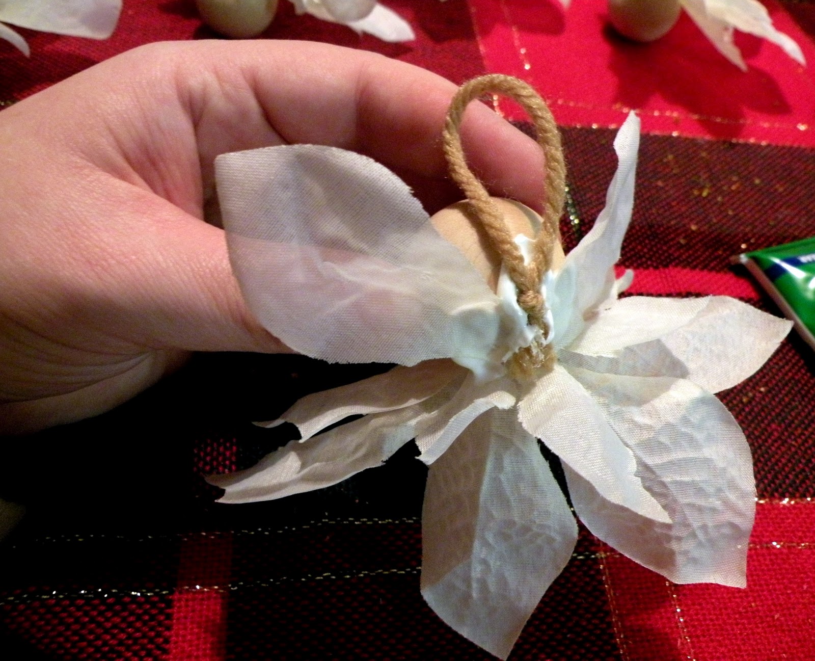 The Fantastic Five: Christmas Coutdown Day 18 (Flower Angel Tutorial)