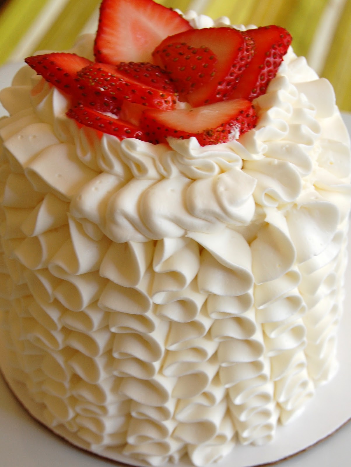 Sugar Mom Treats: Strawberry Ribbon Cake