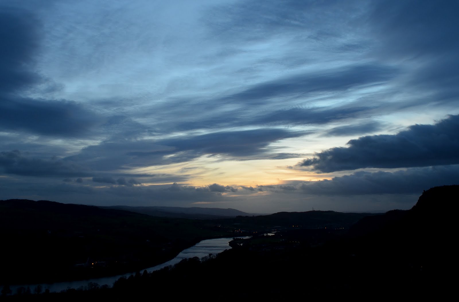 Tour Scotland: Tour Scotland Photographs Evening Sky Perth Perth ...