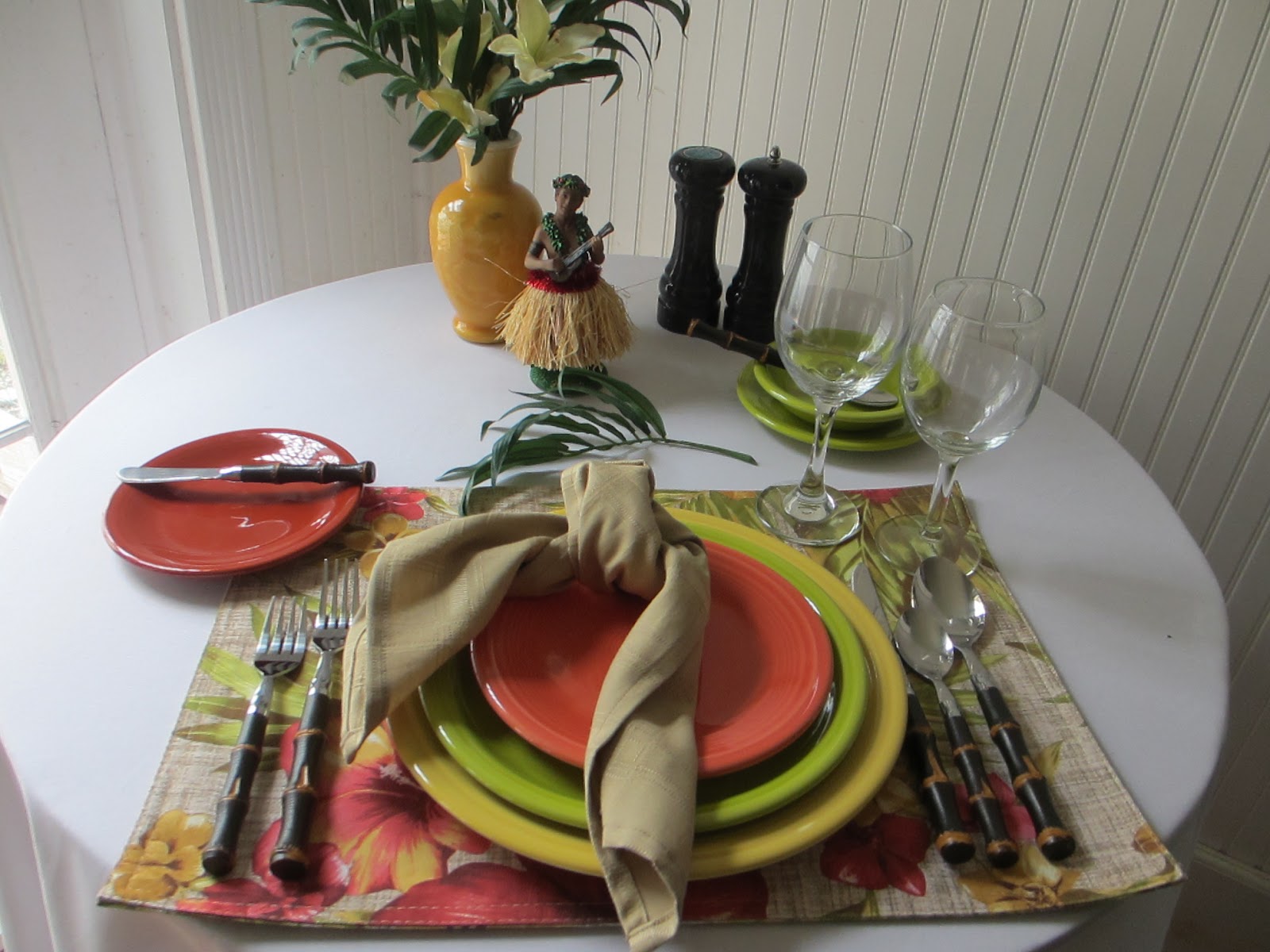 Table for One: Hawaiian Tablescapes