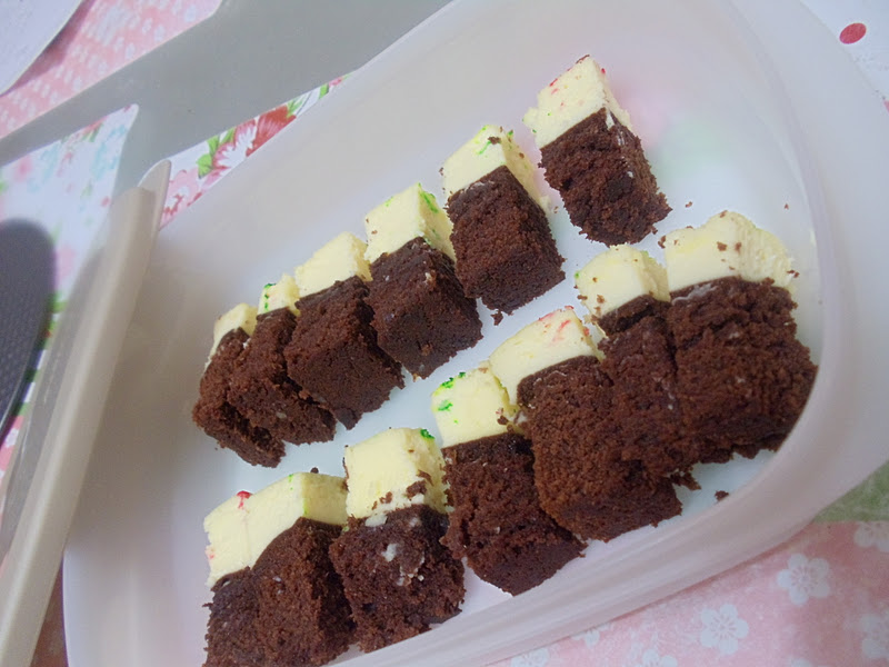 Life is colorful: Step by Step... Kek Chocolate Cheese Comel