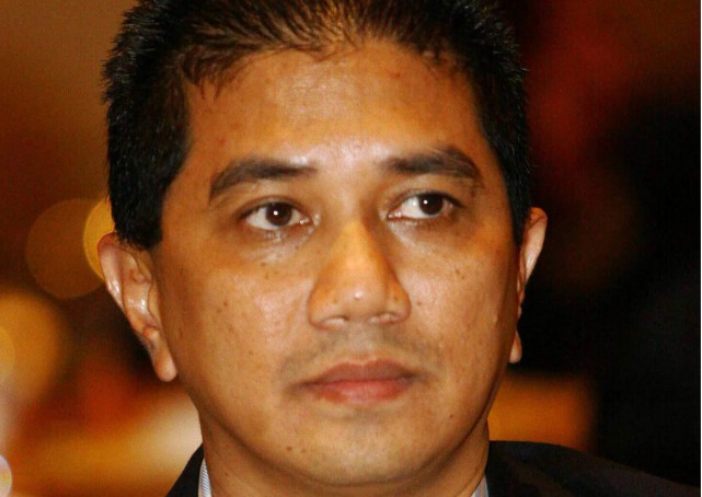 Life of Annie: PKR's palace intrigues - knives out for Azmin