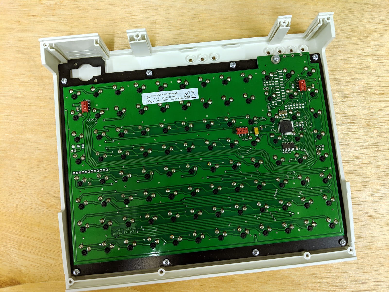 40% Keyboards: Tipro MID-KM096A