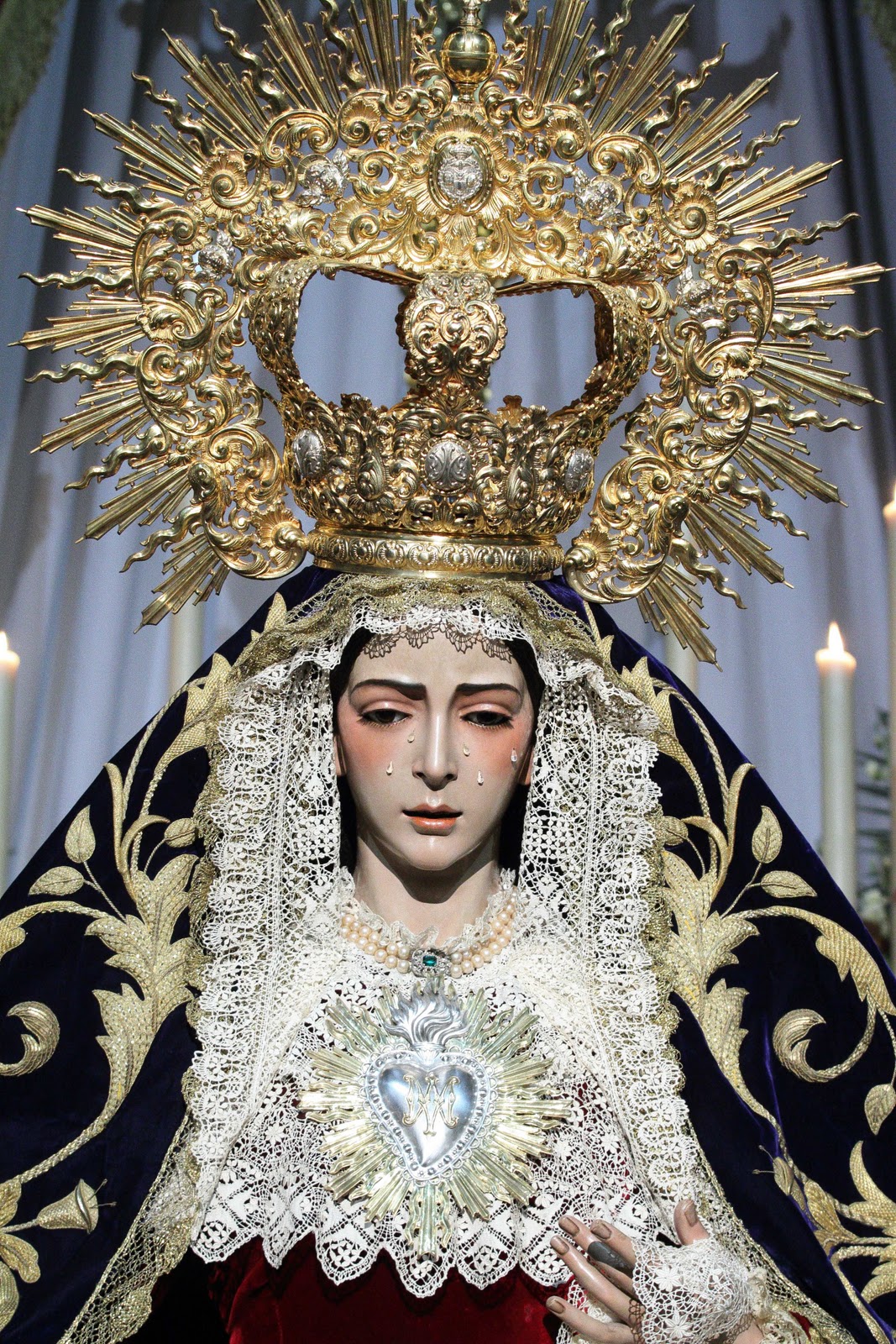 SEVILLA A TRAVES DE UN OBJETIVO: BESAMANOS A LA VIRGEN DEL ROCIO