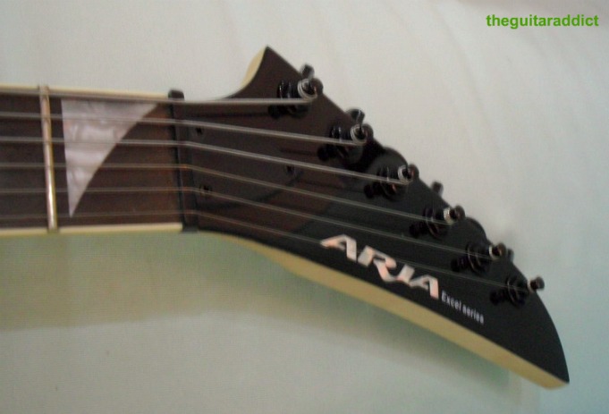theGUITARaddict: Aria: XL Standard