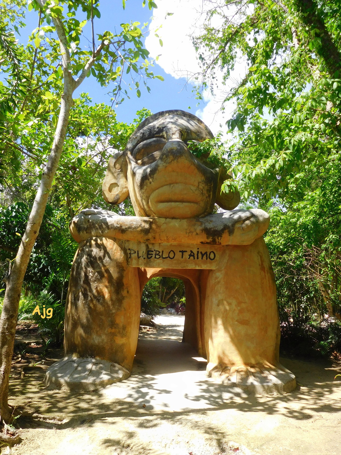 En Busca del Hada Azul: Manati Park