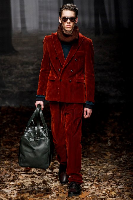 First Runway - men board: Sebastian Ahman