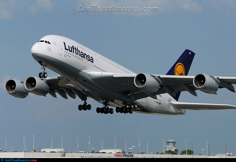 Aviation at South Florida: Lufthansa D-AIMG