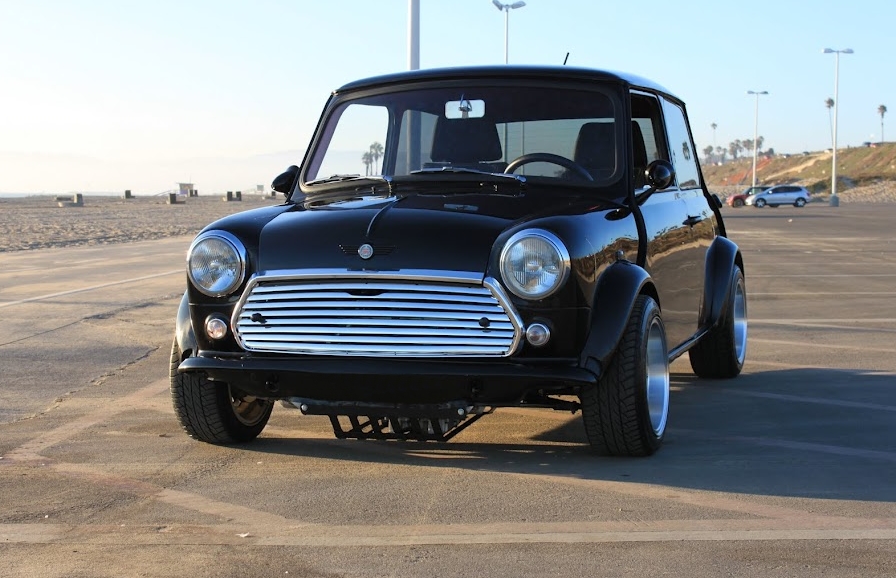 Masss Insolito: Mini con motor de Yamaha R1