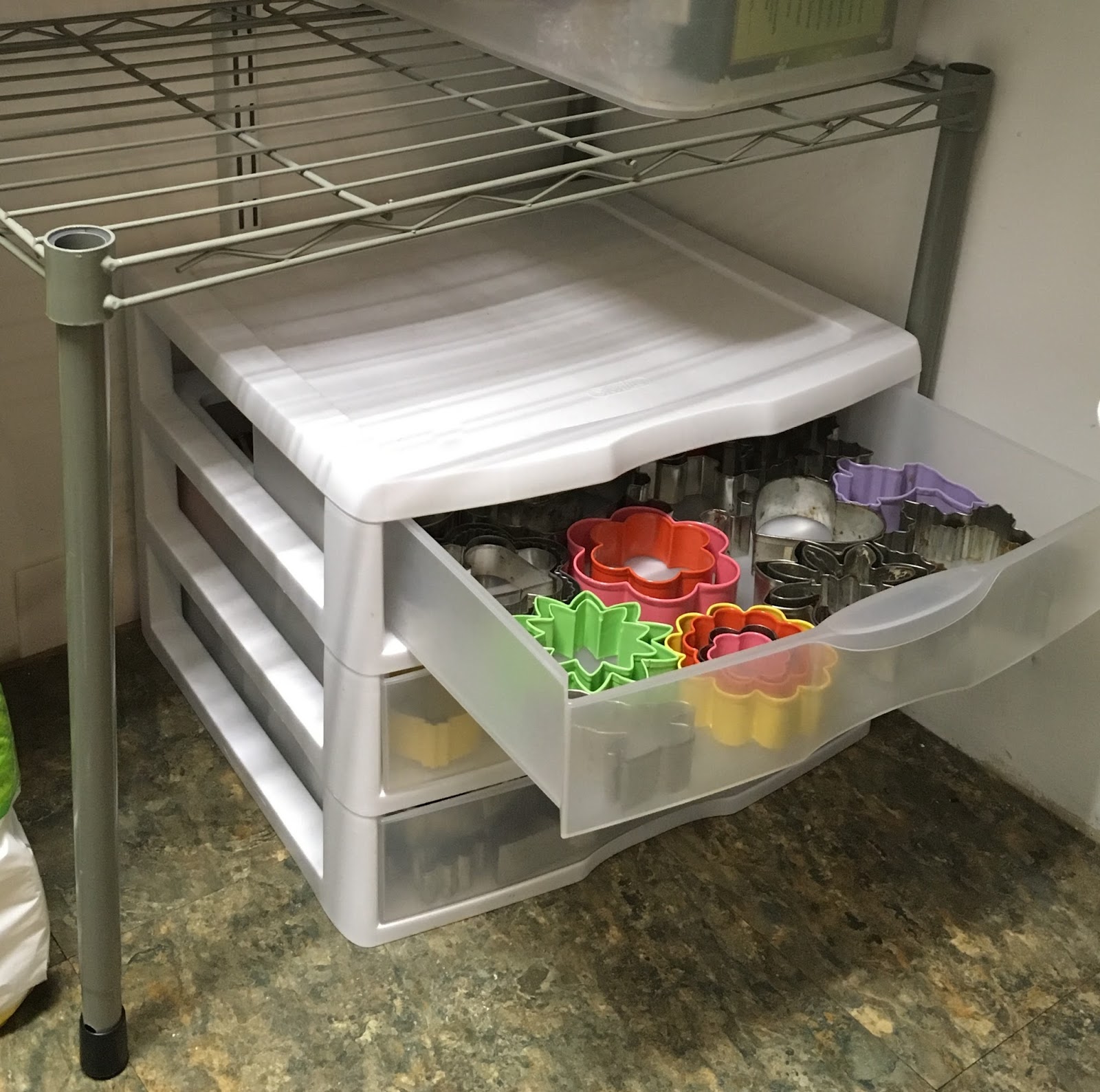 The Tiny Funnel: Cookie Cutter Storage