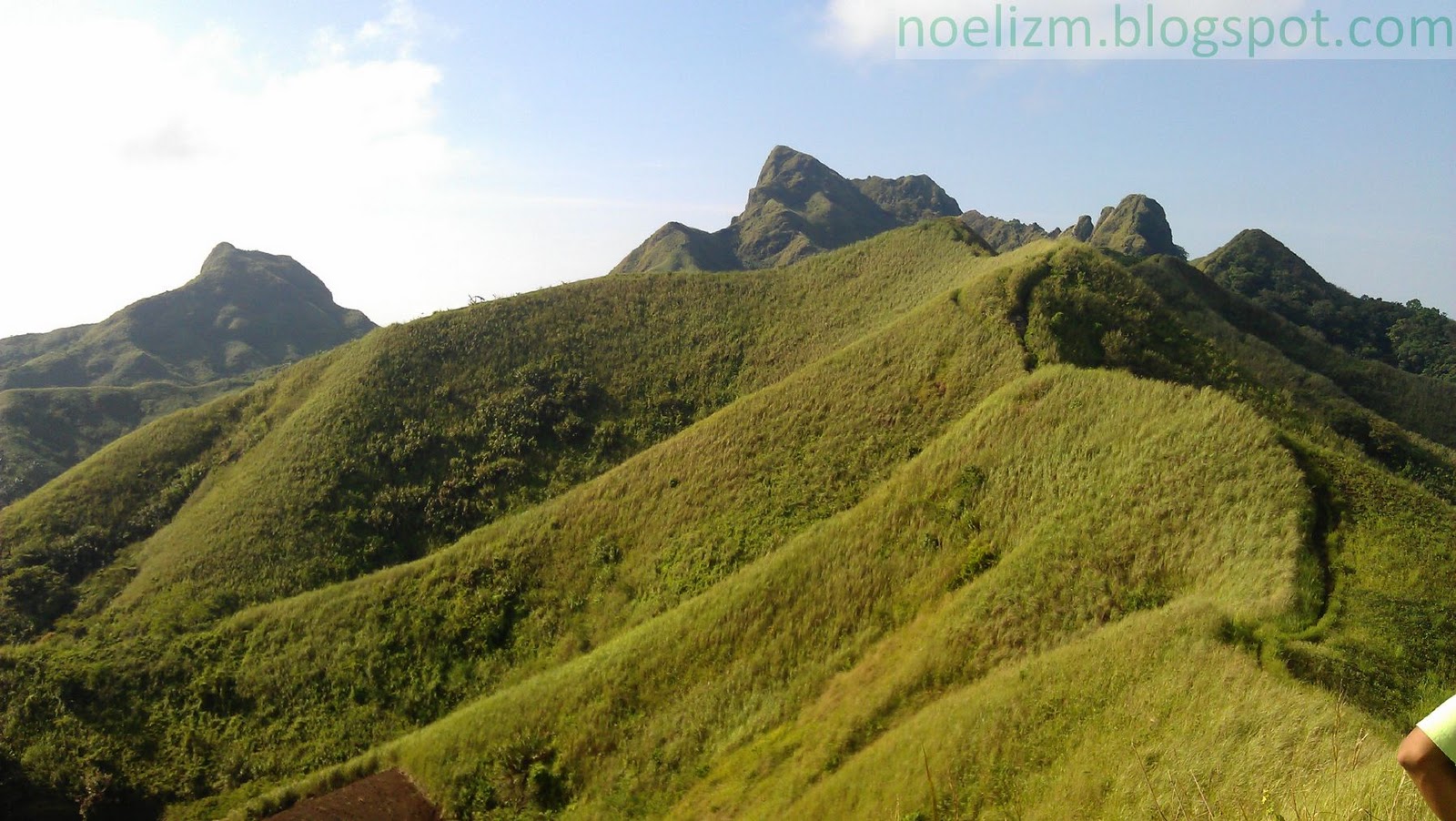 Climbing Mt. Batulao in Nasugbu, Batangas | Noelizm