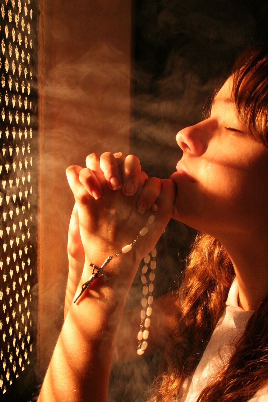 **MENSAGENS E GIFS DA TEKA**: PESSOAS REZANDO