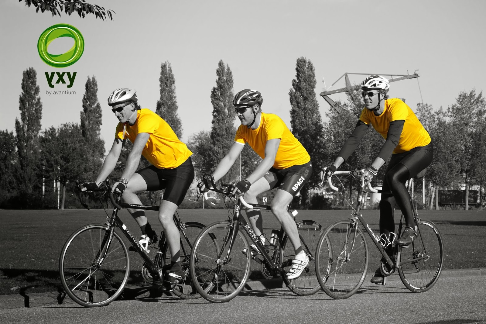 Avantium’s 100% biobased T-shirts from recycled PEF bottles | Green ...