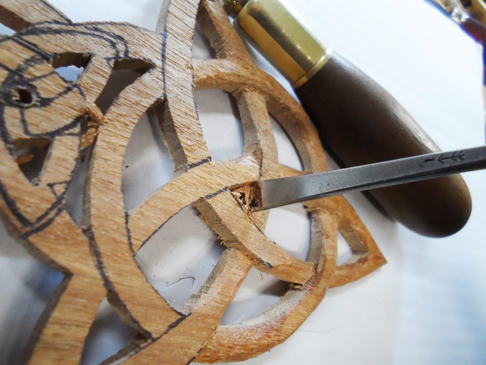 From the Desk of Murray Lincoln: Carving a Celtic Love Spoon – How to