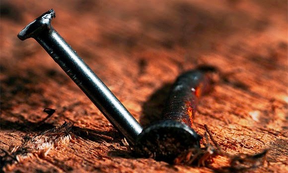 LOVEAME: Reflexión: El Clavo.