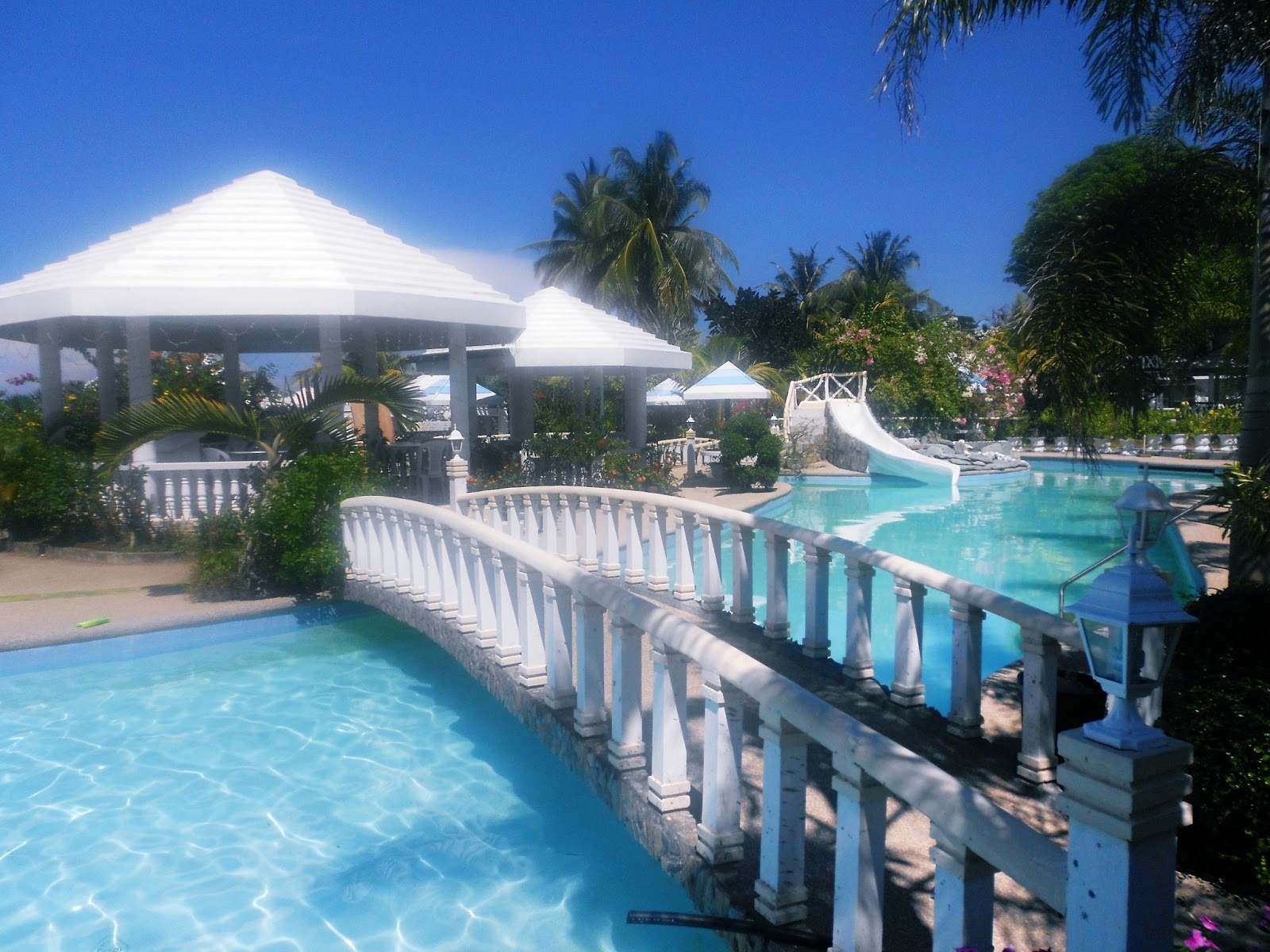 City of Calapan: View Isle Beach Garden