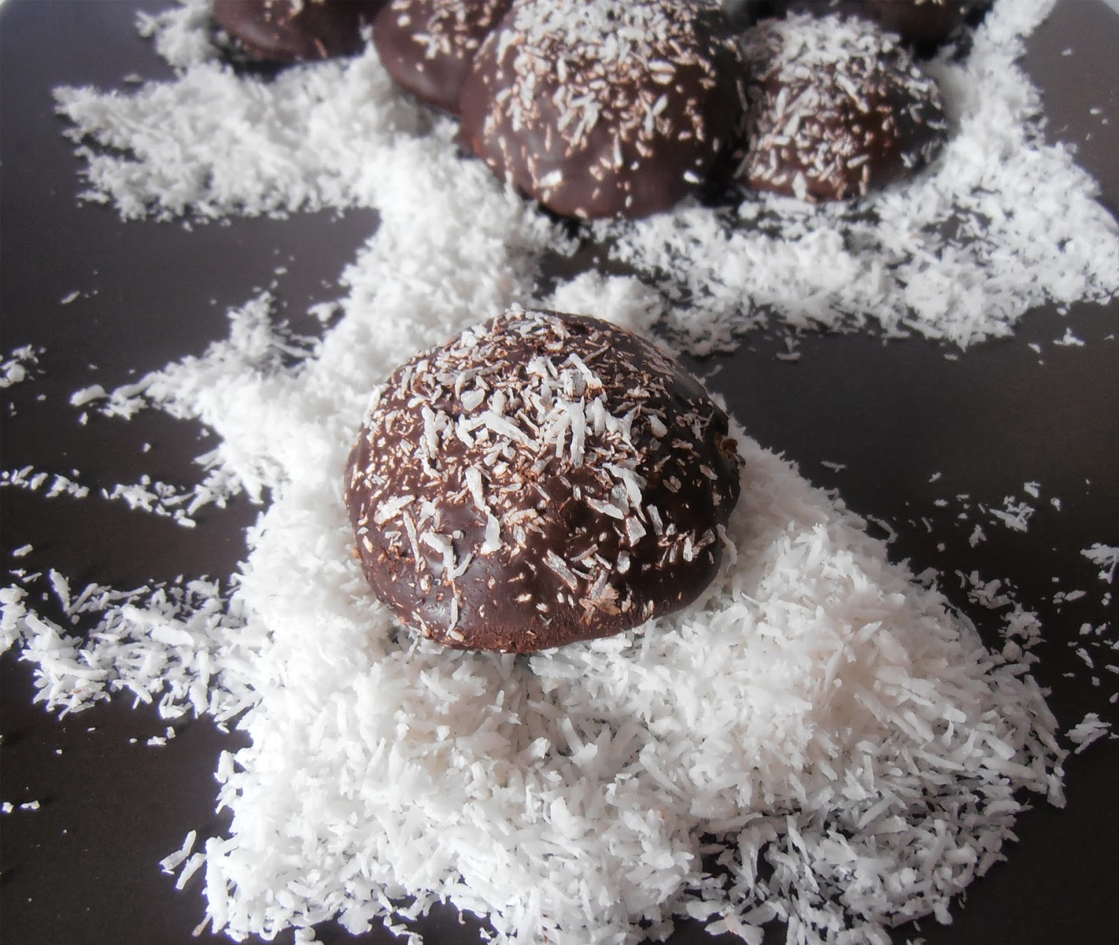 El postre lo pongo yo: PASTAS DE COCO CON CHOCOLATE